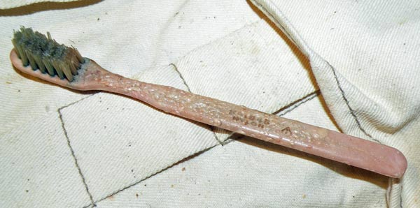 1945 Nylon Toothbrush - Uniforms, Insignia, Equipment & Medals - World ...