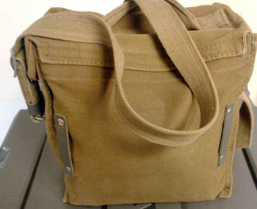 East German Medic's Bag with contents - NATIONALE VOLKSARMEE (1956-1990 ...