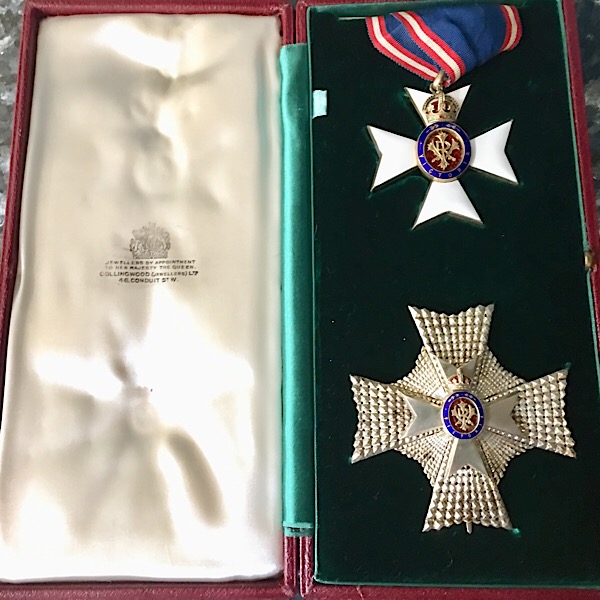 ROYAL VICTORIAN ORDER, Knight Commander - Uniforms, Insignia, Equipment ...