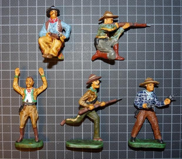 Restoring some Elastolin Figures - TOYS & GAMES - World Militaria Forum