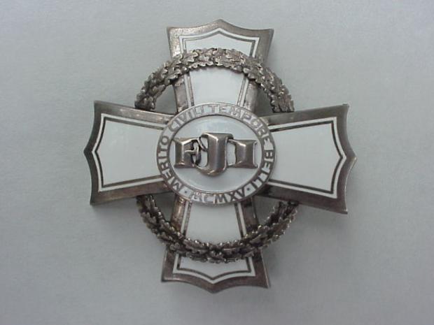 War Cross for Civil Merit - AUSTRIA - World Militaria Forum