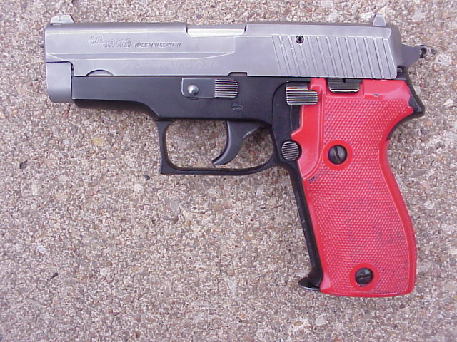 Sig-Sauer P6 Police Trainer Pistol - BUNDESWEHR (1955-Today) - World ...