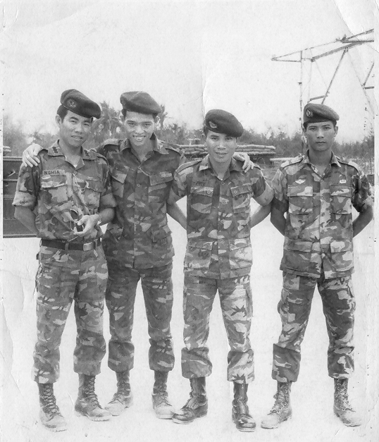 Vietnam Threads on the US Militaria Forum - ARVN/SOUTH VN UNIFORMS ...