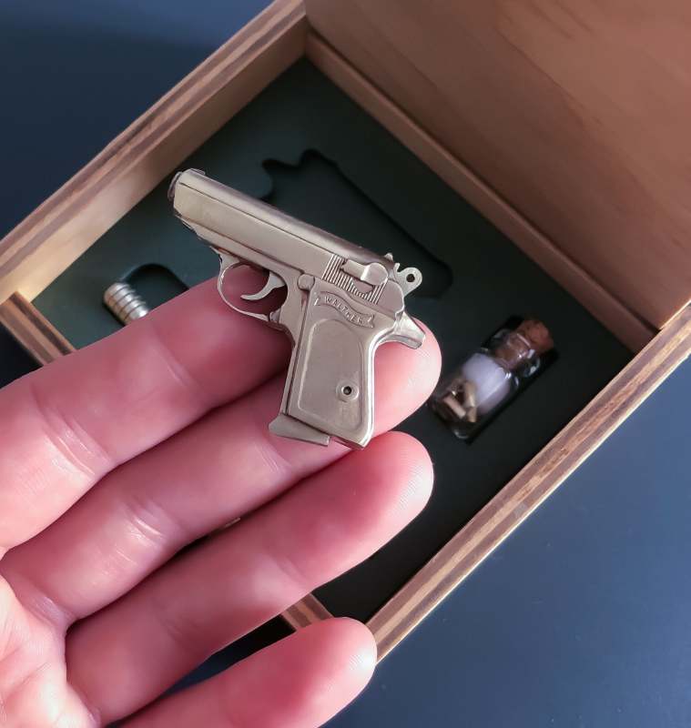 Walther PPK miniature - TR WEAPONS & ORDNANCE - World Militaria Forum