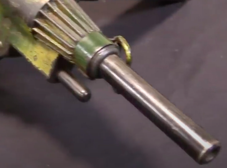 Australian experimental Bayonet Austen SMG - AUSTRALIA & NEW ZEALAND ...