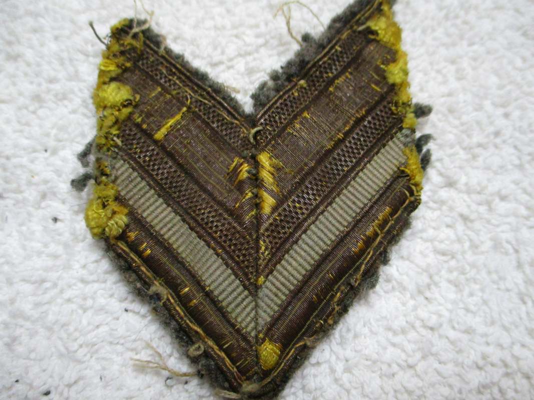 Italian Army Corporal Chevron - ITALY - World Militaria Forum