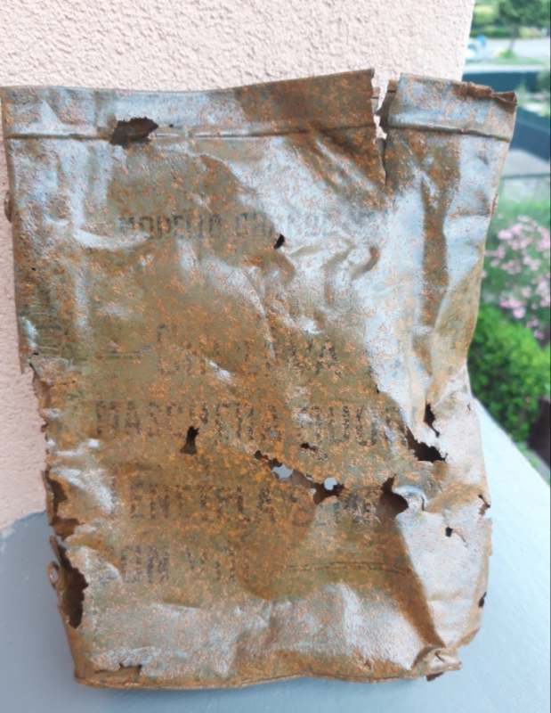 Battle damage "Polivalente" gas mask container - ITALY - World ...