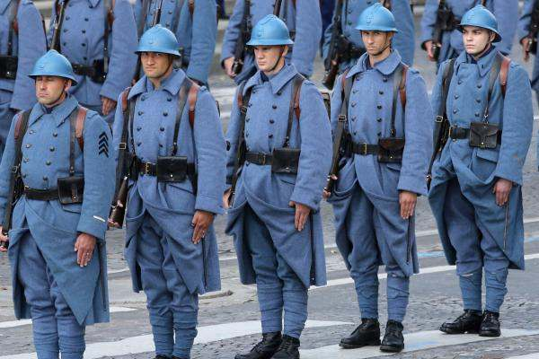 Current French Soldiers in Horizon Blue. - FRANCE - World Militaria Forum