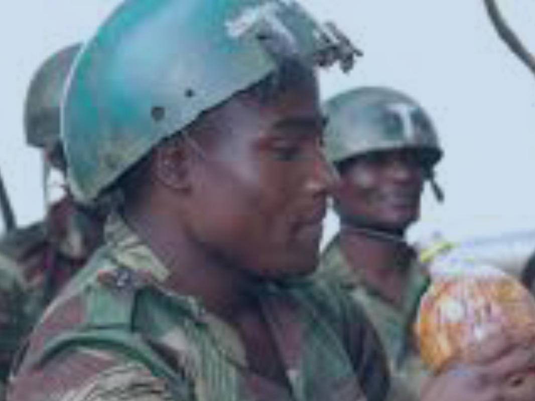 Helmets of Rhodesia/Zimbabwe - Page 2 - ALL AFRICAN NATIONS - World ...