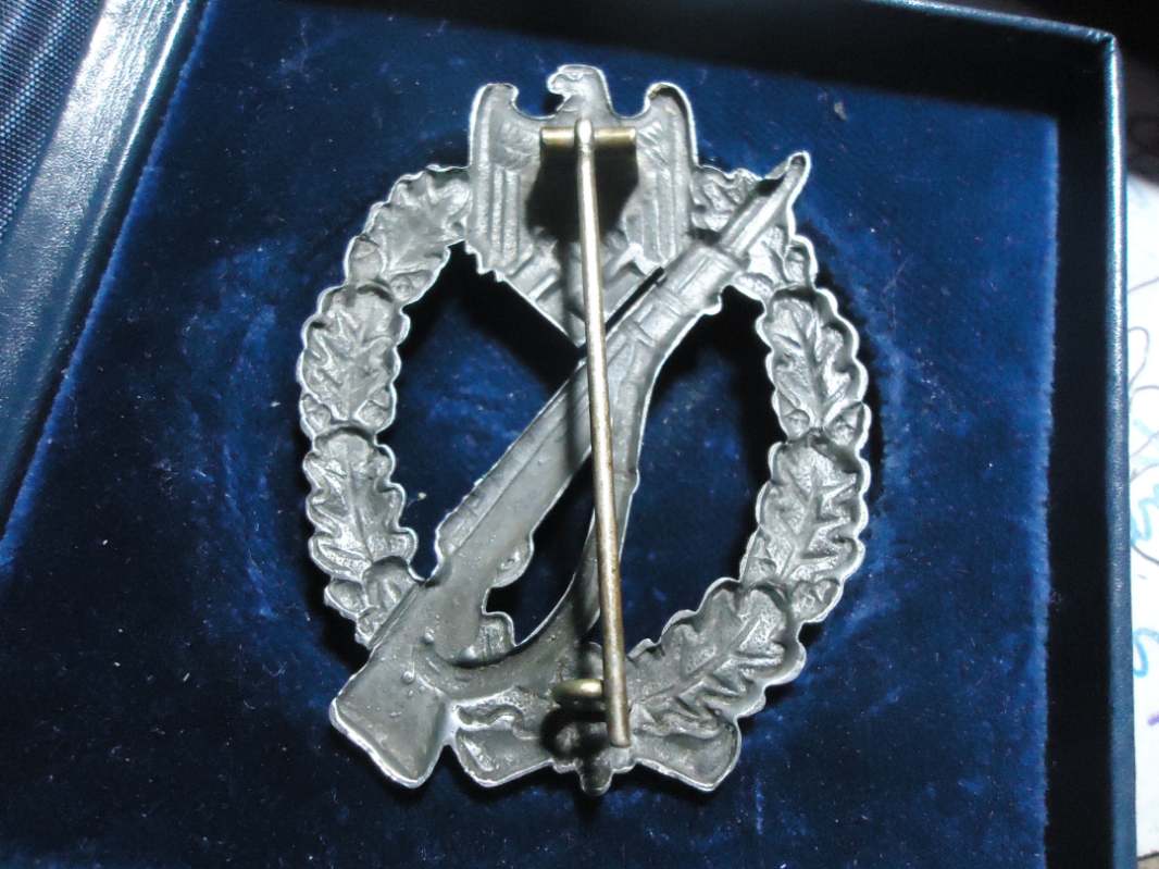 IAB HELP PLEASE - TR BADGES & INSIGNIA - World Militaria Forum