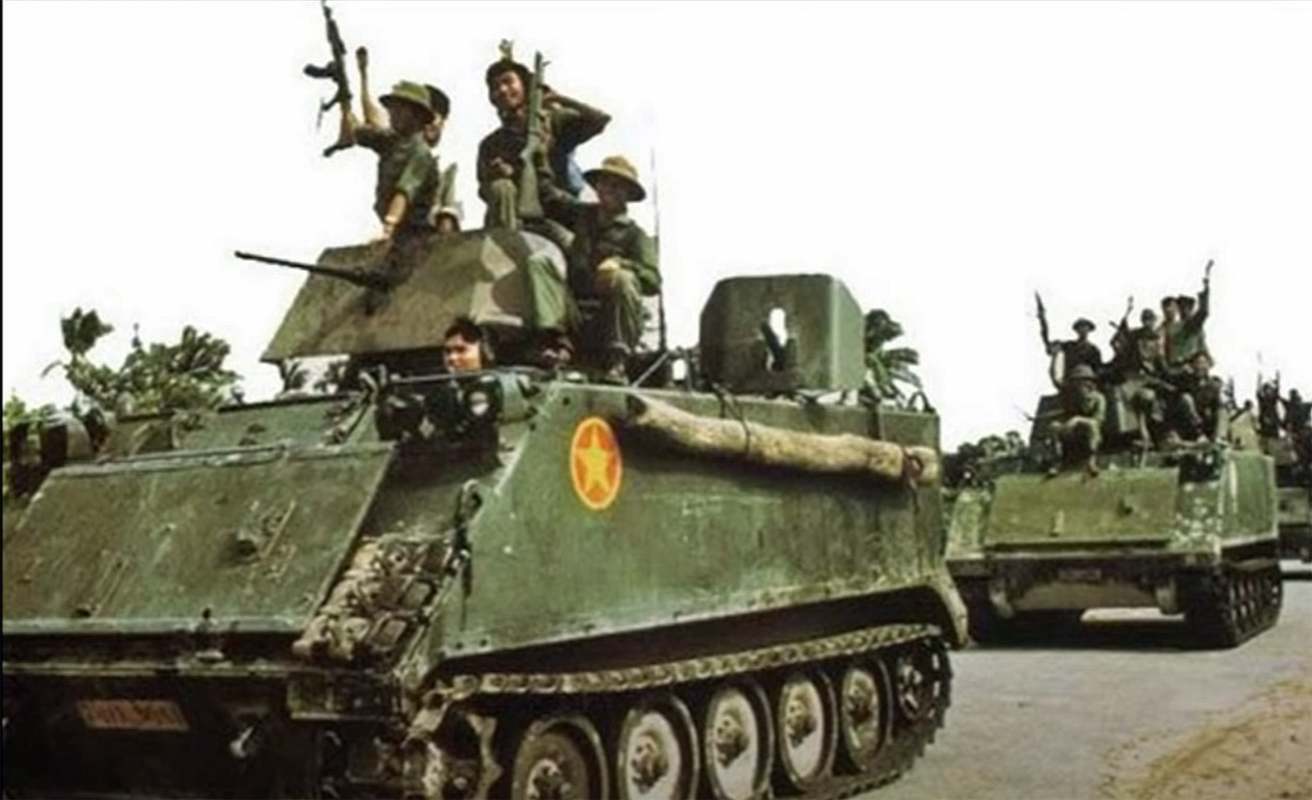 Modern Vietnam's Use of US Military Equipment - NVA/VC WEAPONS & EDGED ...