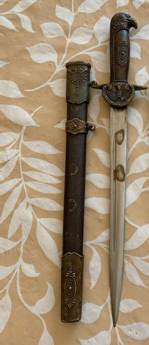 Unknown Dagger with Eagles Head handle and Eagle Crest. ID requested ...