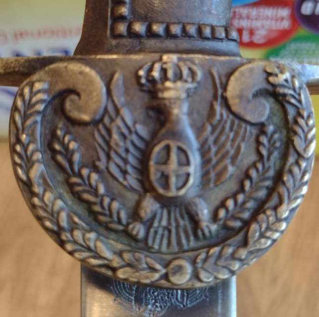Unknown Dagger with Eagles Head handle and Eagle Crest. ID requested ...