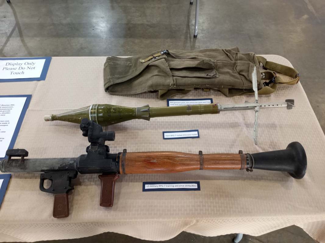 RPG display at gun show - DISPLAYS - World Militaria Forum