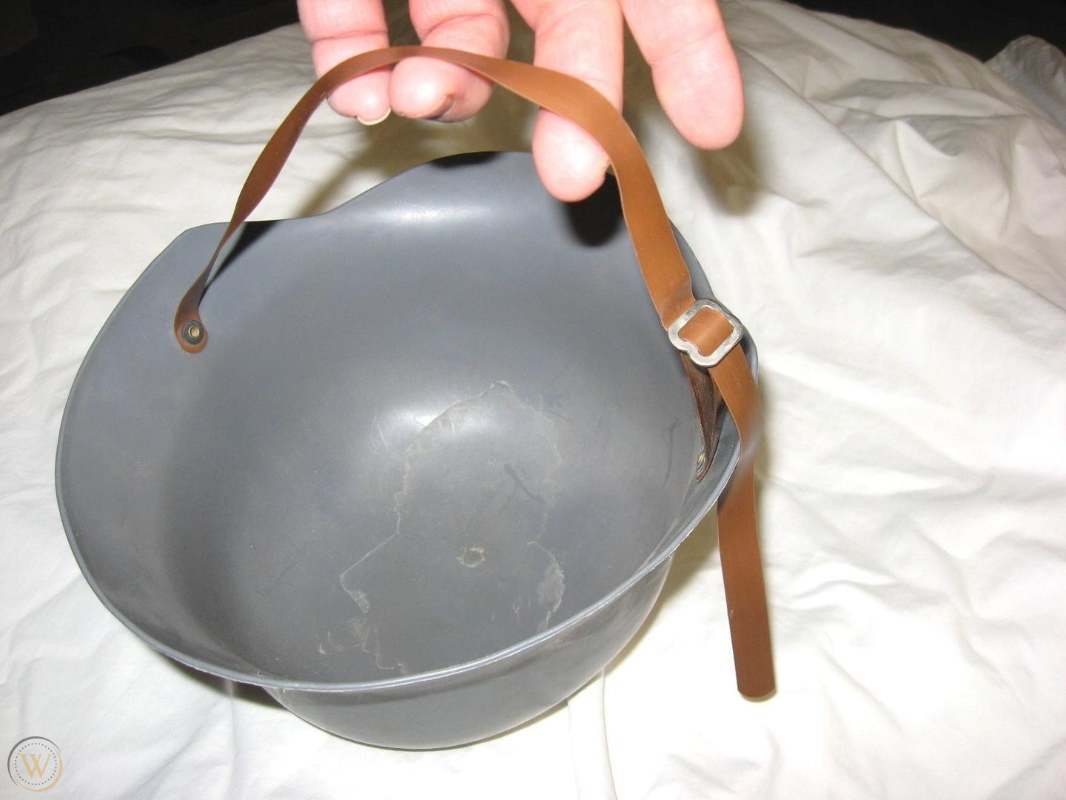 1960s German Army Toy Helmet. - TR HELMETS - World Militaria Forum