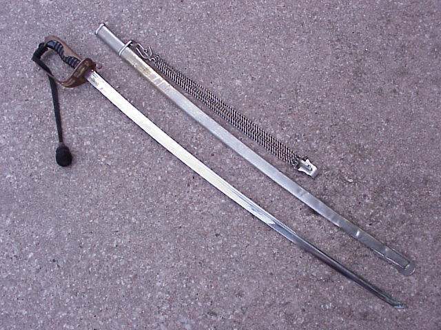 Type 19 Cavalry Officer Sword - JPN SWORDS & WEAPONS - World Militaria ...