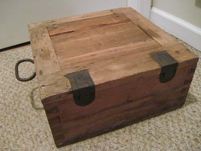 WW2 German Ammo Box? - TR WEAPONS & ORDNANCE - World Militaria Forum
