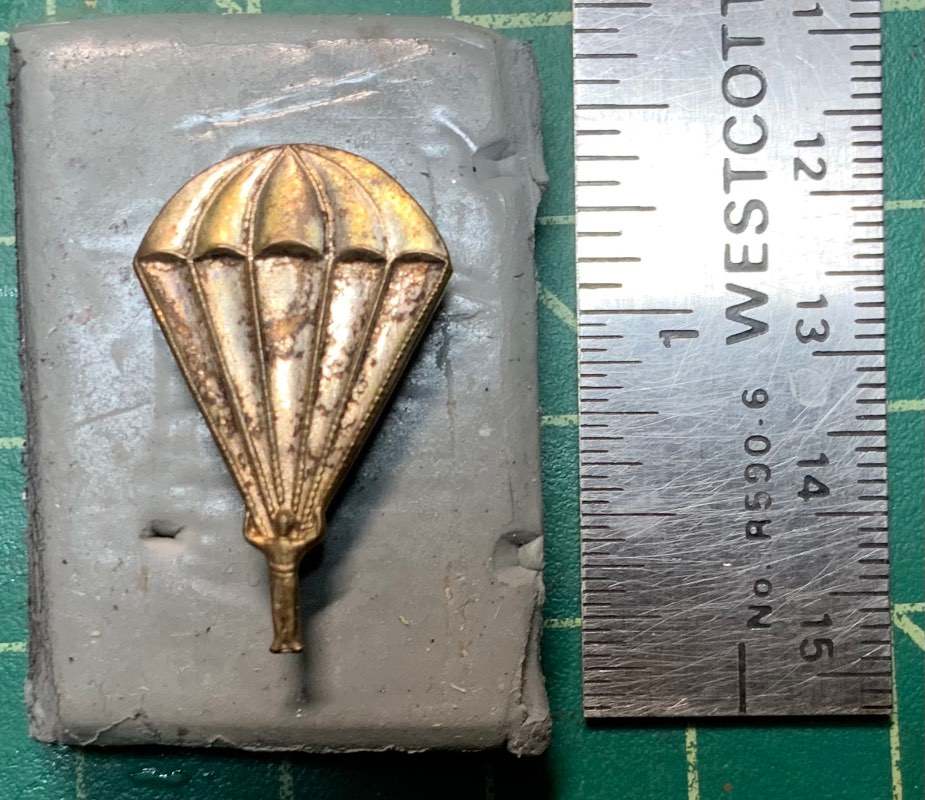Free Polish parachute pin - OTHER NATIONS OF EUROPE - World Militaria Forum