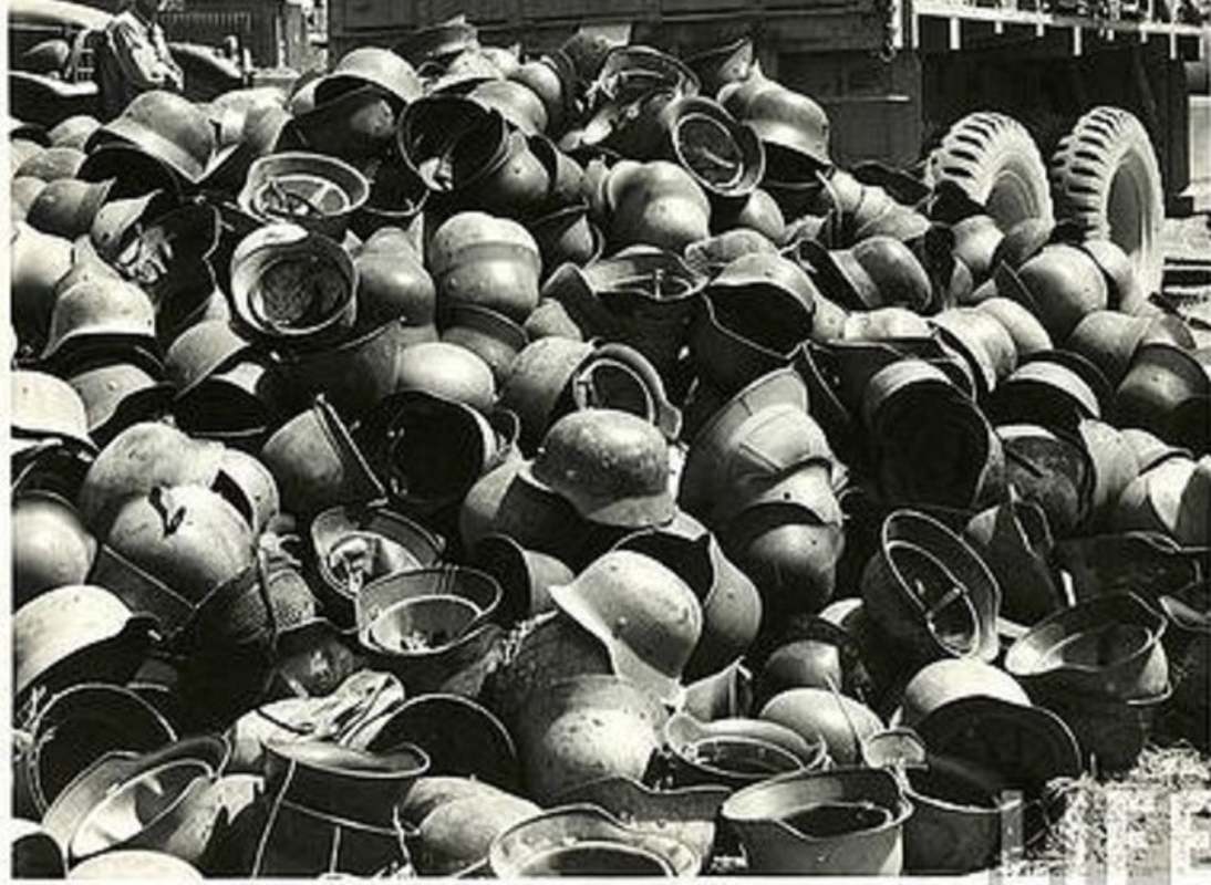 Pile Of Helmets - TR HELMETS - World Militaria Forum