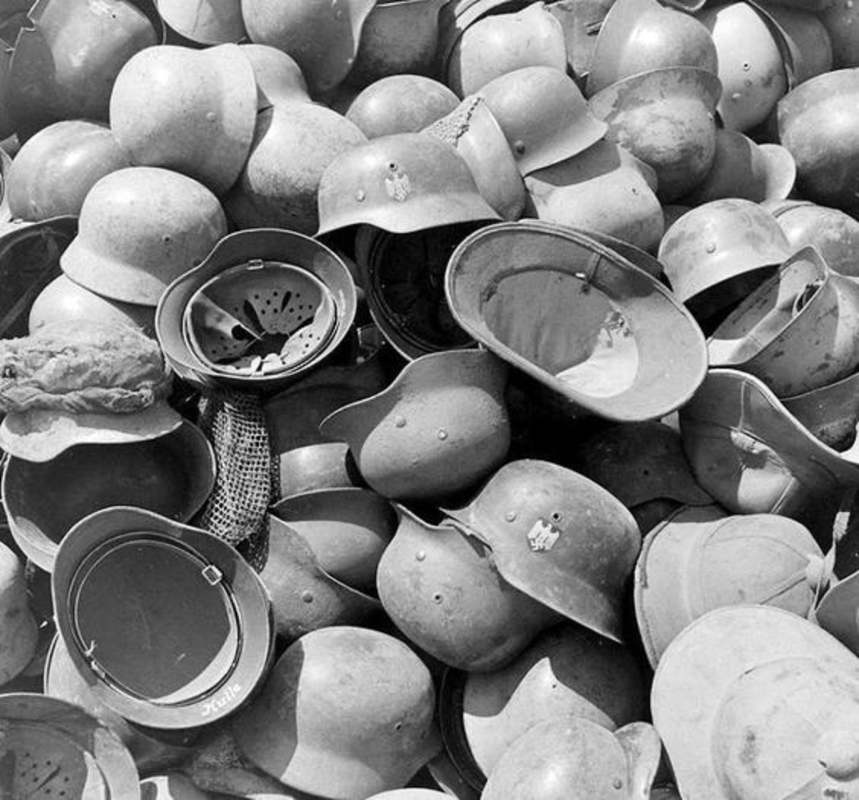 Pile Of Helmets - TR HELMETS - World Militaria Forum
