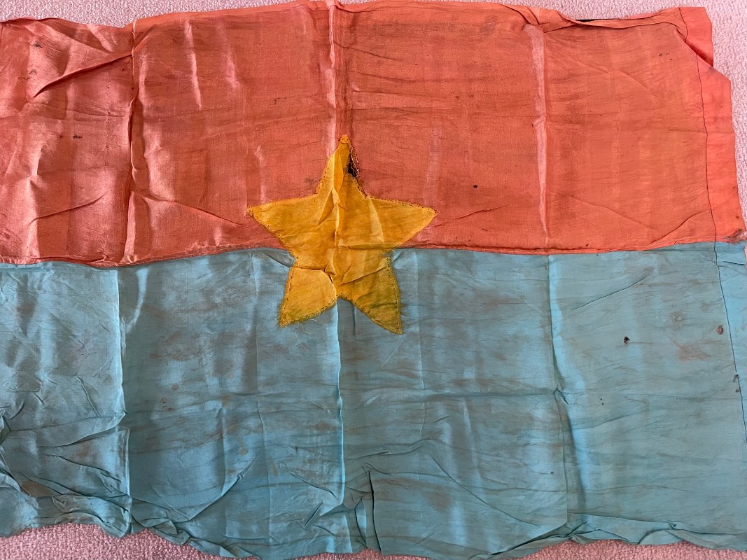 Combat acquired NVA flag ? - VIETNAM - NVA/VC - World Militaria Forum
