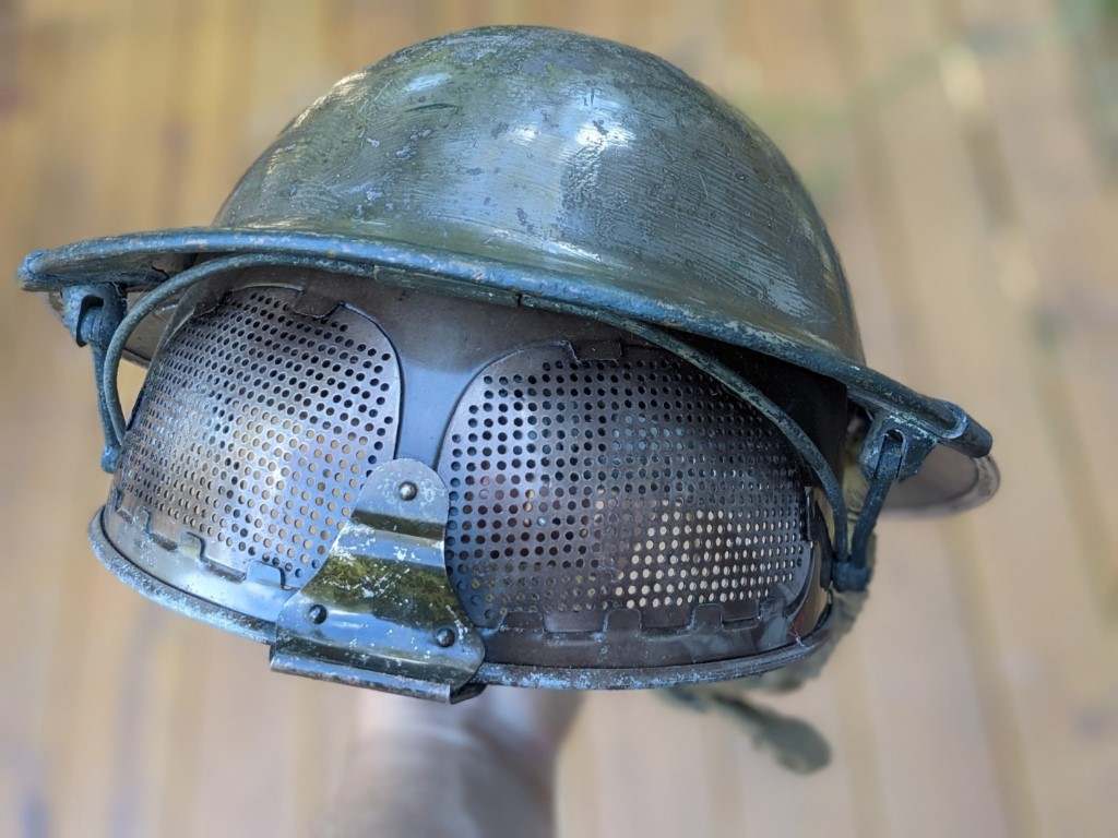 Help with Flash on British helmet with Cruise visor - CAN YOU IDENTIFY ...