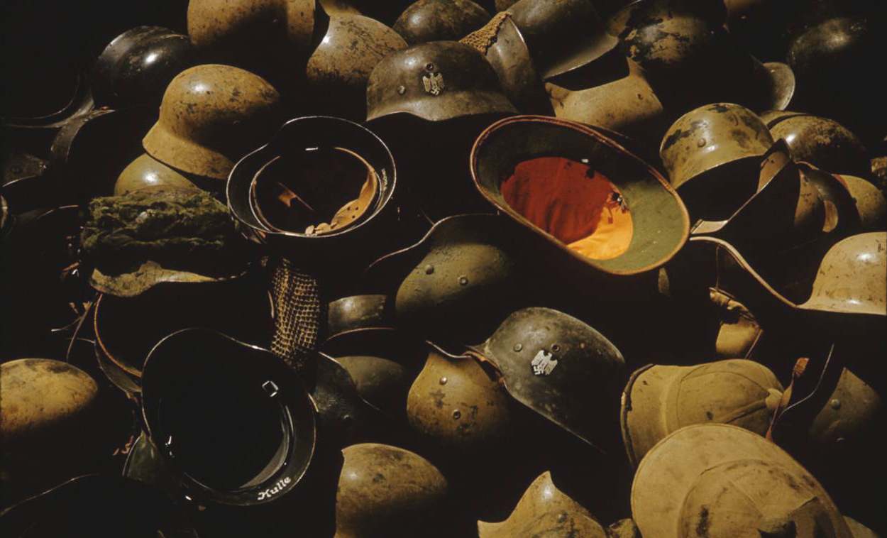 Pile Of Helmets - TR HELMETS - World Militaria Forum