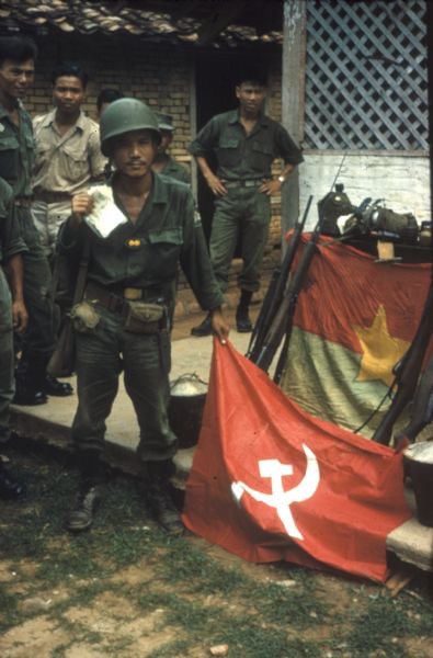 Combat acquired NVA flag ? - VIETNAM - NVA/VC - World Militaria Forum