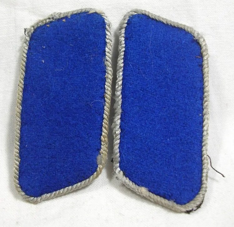 Strange blue collar tabs - CAN YOU IDENTIFY THIS? - World Militaria Forum
