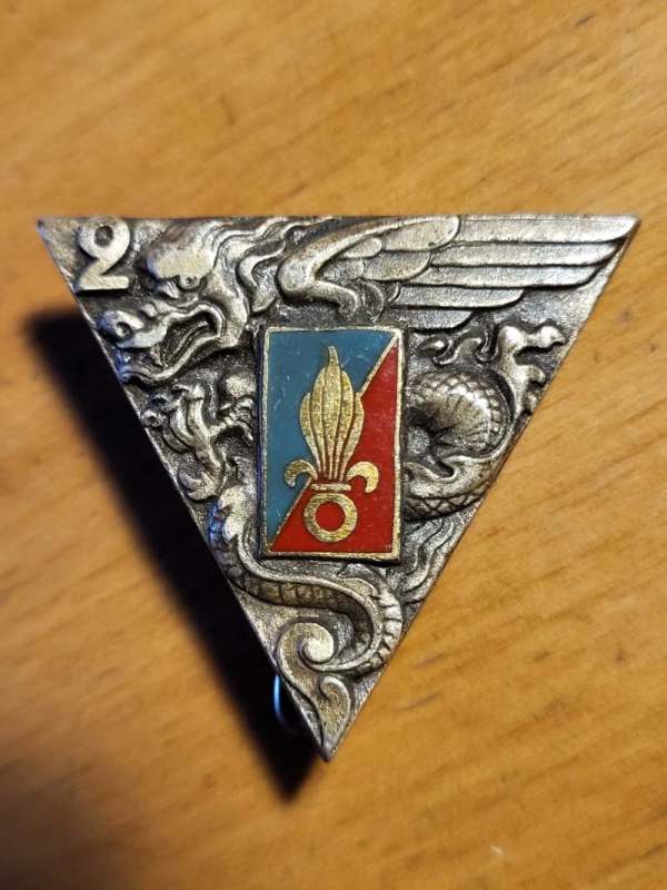 French 1950's(?) 2ième REP pin insignia - FR MEDALS, BADGES & INSIGNIA ...