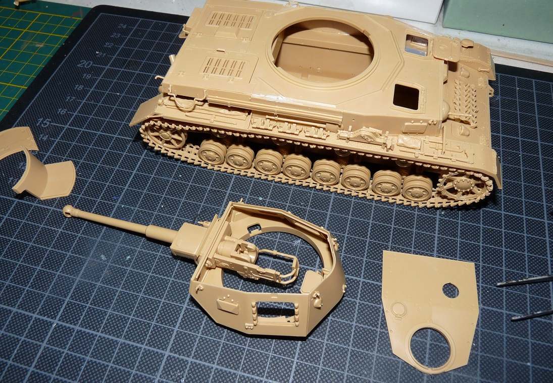 Afrika Korps - Panzer IV Ausf. G - MODELING - World Militaria Forum