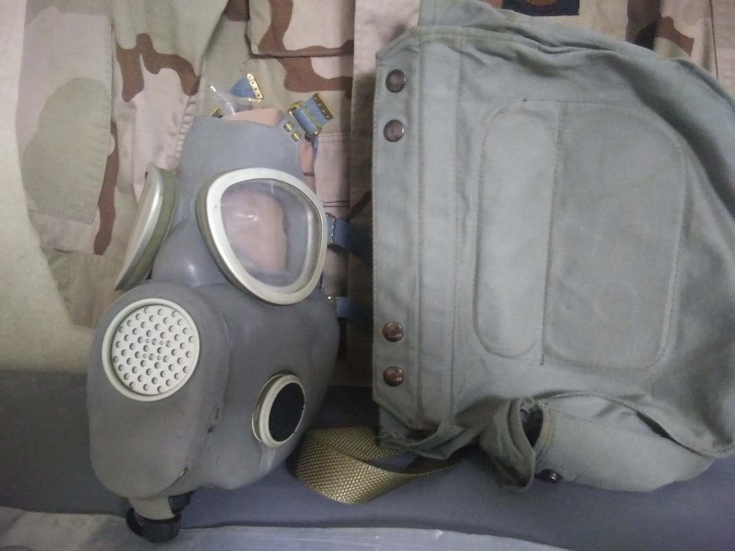 Polish MP4-B gas mask - OTHER NATIONS OF EUROPE - World Militaria Forum