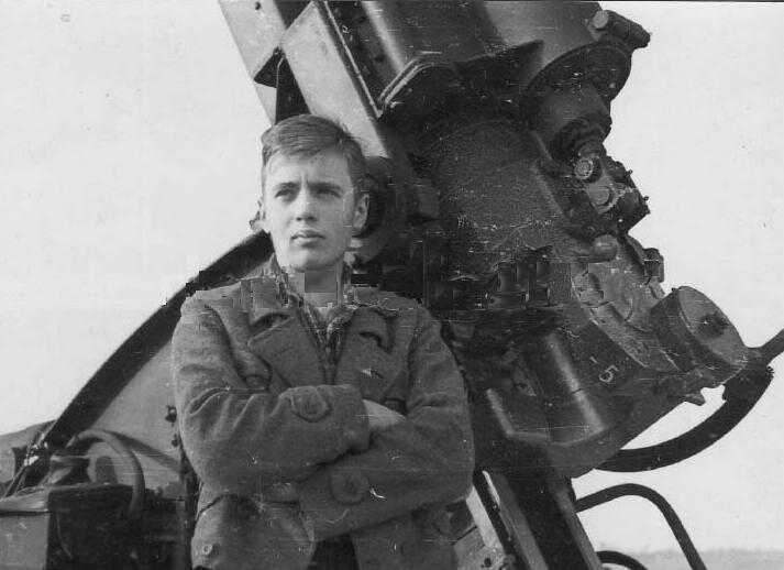 Hitler Youth flak helpers with flak gun. - TR PHOTOS & EPHEMERA - World ...