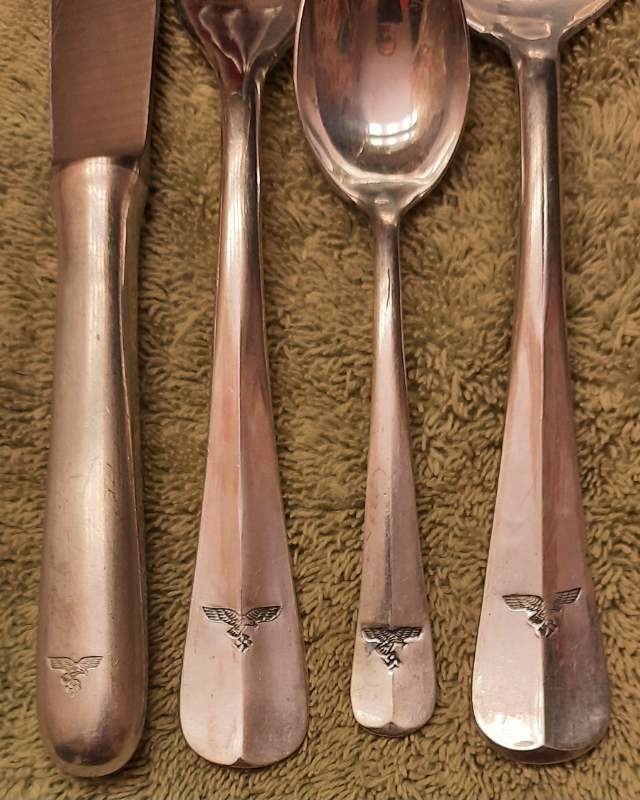 Luftwaffe aluminum eating utensils - TR EDGED WEAPONS - World Militaria ...
