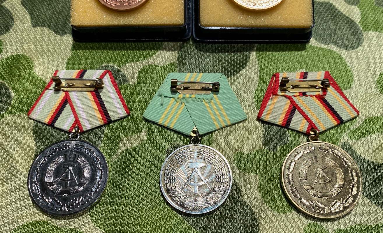 DDR Medals & Ribbon Bars - DDR MEDALS & AWARDS - World Militaria Forum