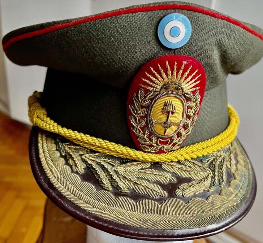Any info about this hat? - CENTRAL & SOUTH AMERICA - World Militaria Forum