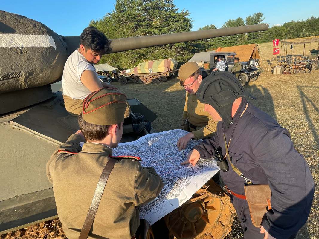 Tank Farm fun - RUSSIA (USSR) VEHICLES, VESSELS & AIRCRAFT - World ...