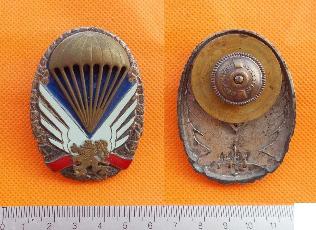 Czechoslovakian metal pin with parachute & dates 1947 1979 - OTHER ...