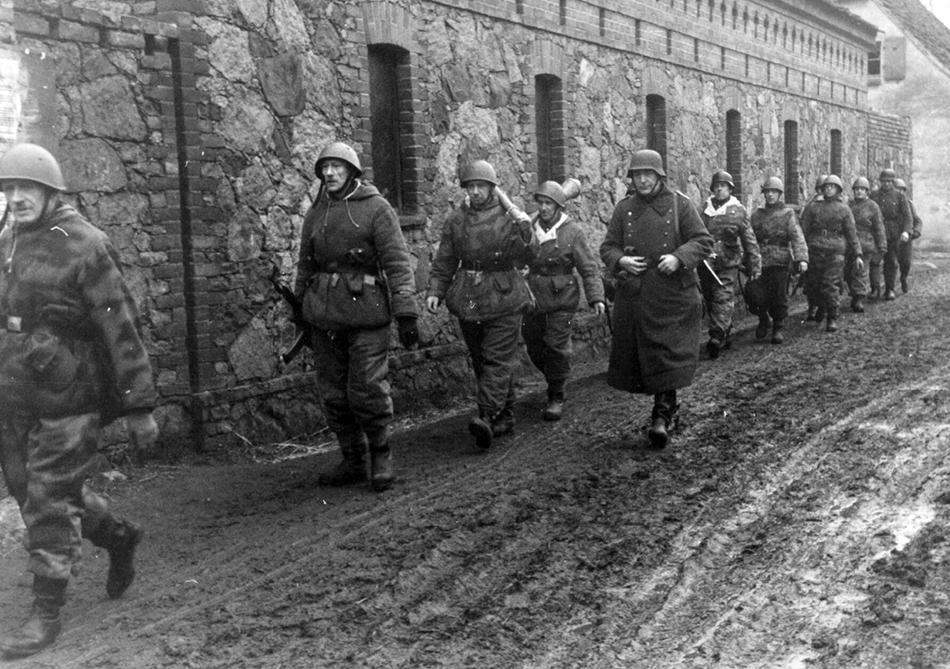 Volkssturm - TR HELMETS - World Militaria Forum