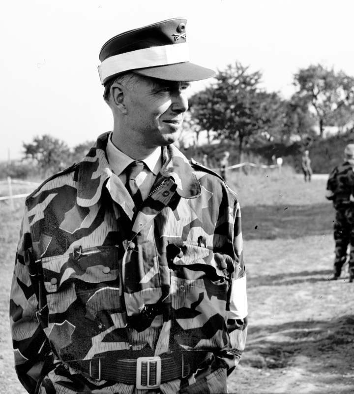 General Photos Topic For 1950 to Todays Bw, Please Add Yours Here ...