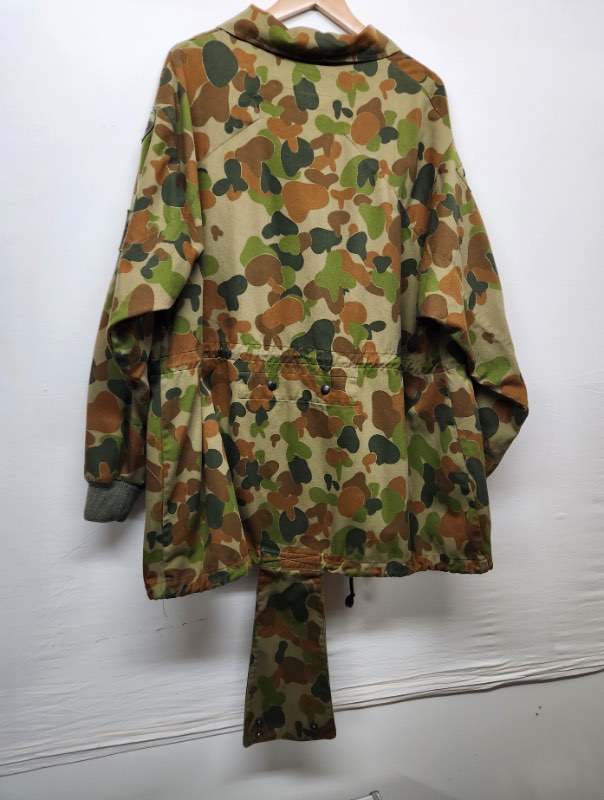 Australian Smock Parachute - AUSTRALIA & NEW ZEALAND - World Militaria ...