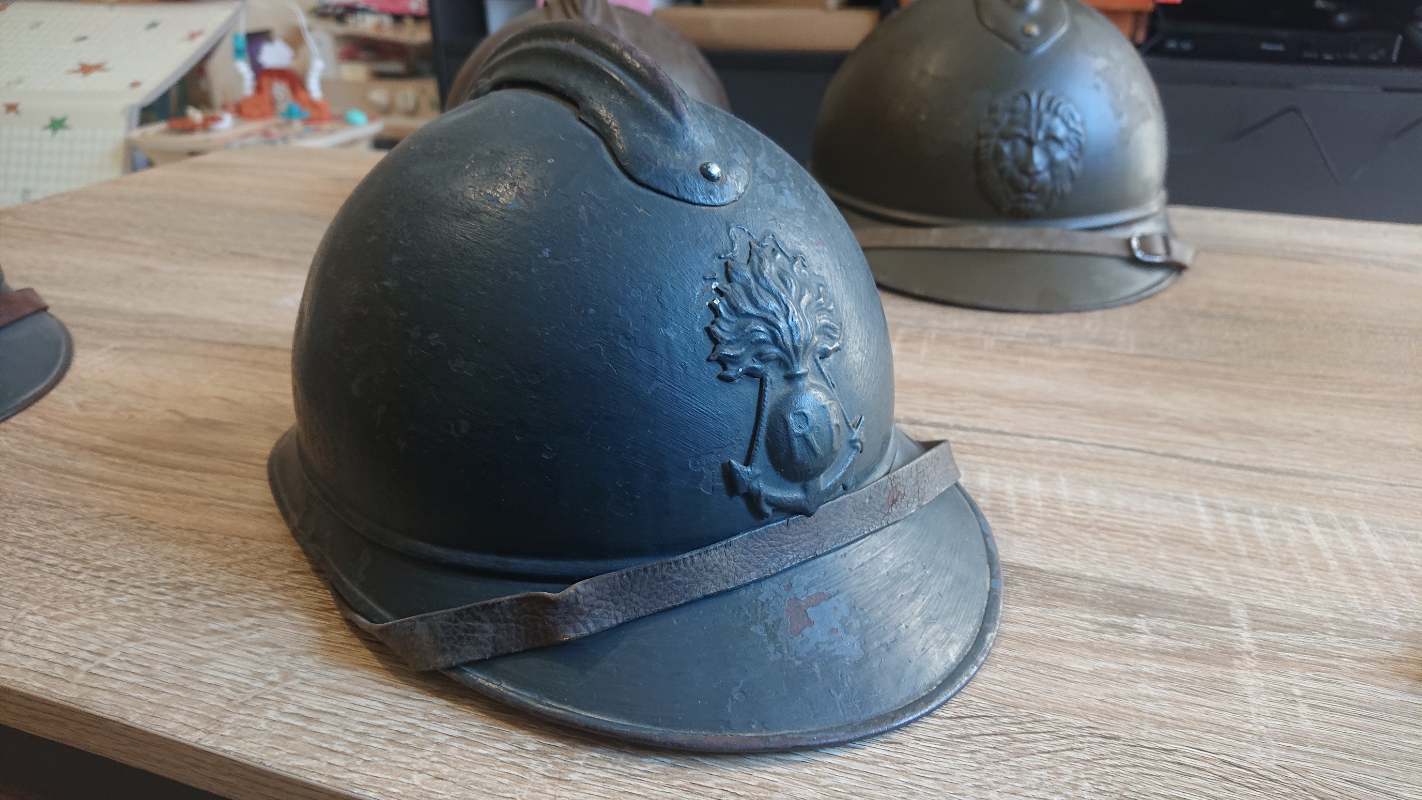 4 differents Mle 15 Adrian helmets - FR HELMETS - World Militaria Forum
