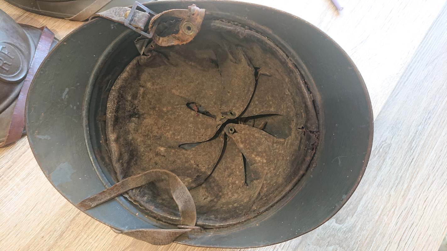 4 differents Mle 15 Adrian helmets - FR HELMETS - World Militaria Forum