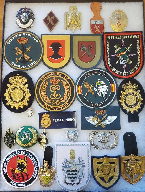 Spanish & Portuguese Police Insignia - SPAIN - World Militaria Forum