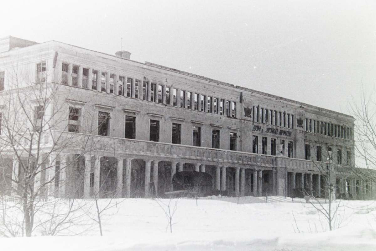 WW2 Eastern Front Building and Burial Site Location? - CAN YOU IDENTIFY ...