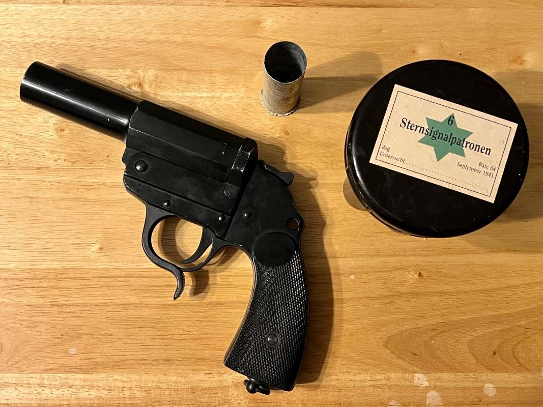 1940 Mauser 237 Code M34 Flare Pistol - TR WEAPONS & ORDNANCE - World ...