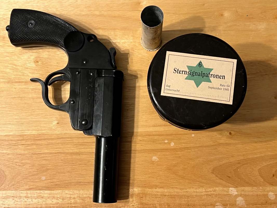 1940 Mauser 237 Code M34 Flare Pistol - TR WEAPONS & ORDNANCE - World ...