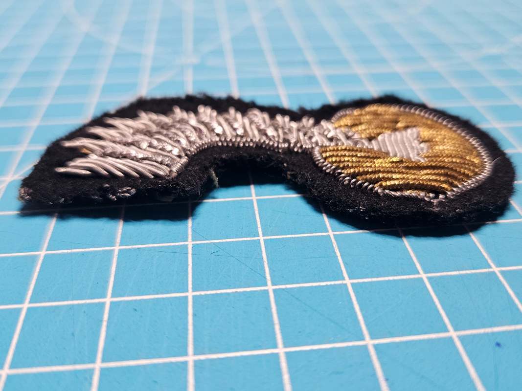 Help Identifying a Cloth Badge - CAN YOU IDENTIFY THIS? - World ...