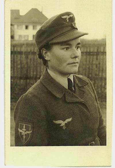 Luftwaffe Helferin. - TR PHOTOS & EPHEMERA - World Militaria Forum