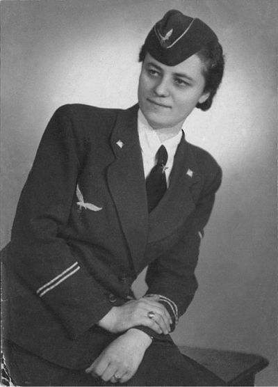 Luftwaffe Helferin. - TR PHOTOS & EPHEMERA - World Militaria Forum